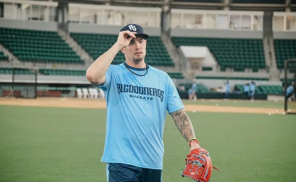 ¡De regreso! Llega el “apagafuegos” Brandon Koch a reforzar a los ...