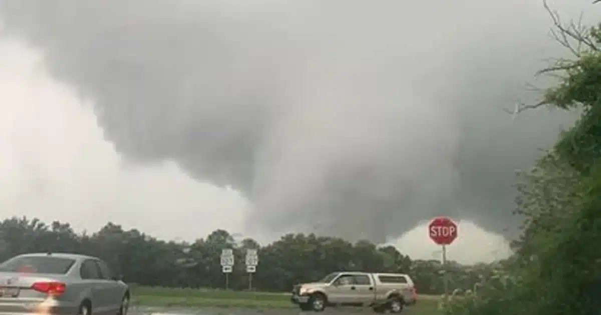 Tornados toman por sorpresa a Michigan y dejan un niño muerto y cinco ...